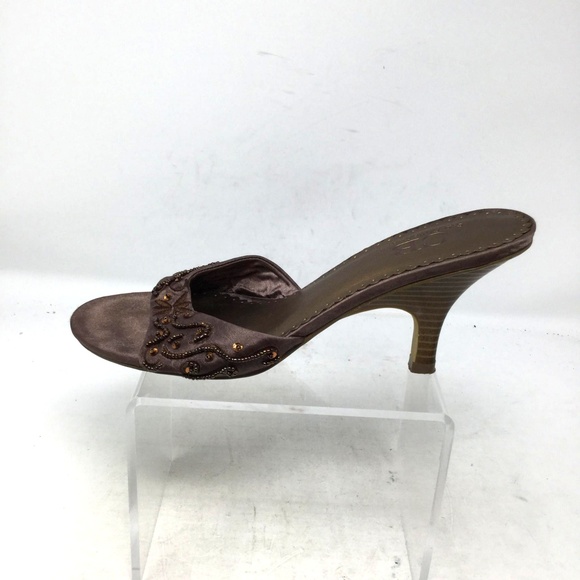 CB Collections | Shoes | Cb Collections Women Sandals Size 75 Slip On ...